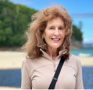 Linda Allison – 10 By 10 Flash